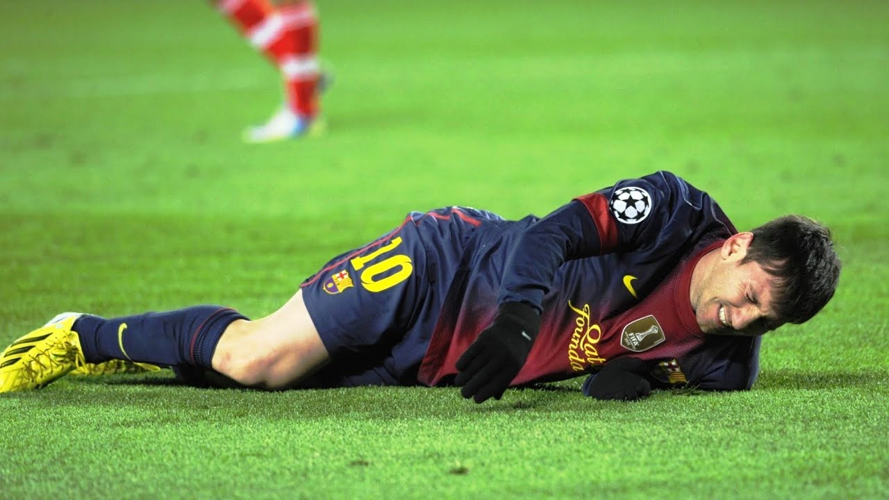 The 10 Worst Tackles / Brutal Fouls on Lionel Messi Only - Lionel Messi