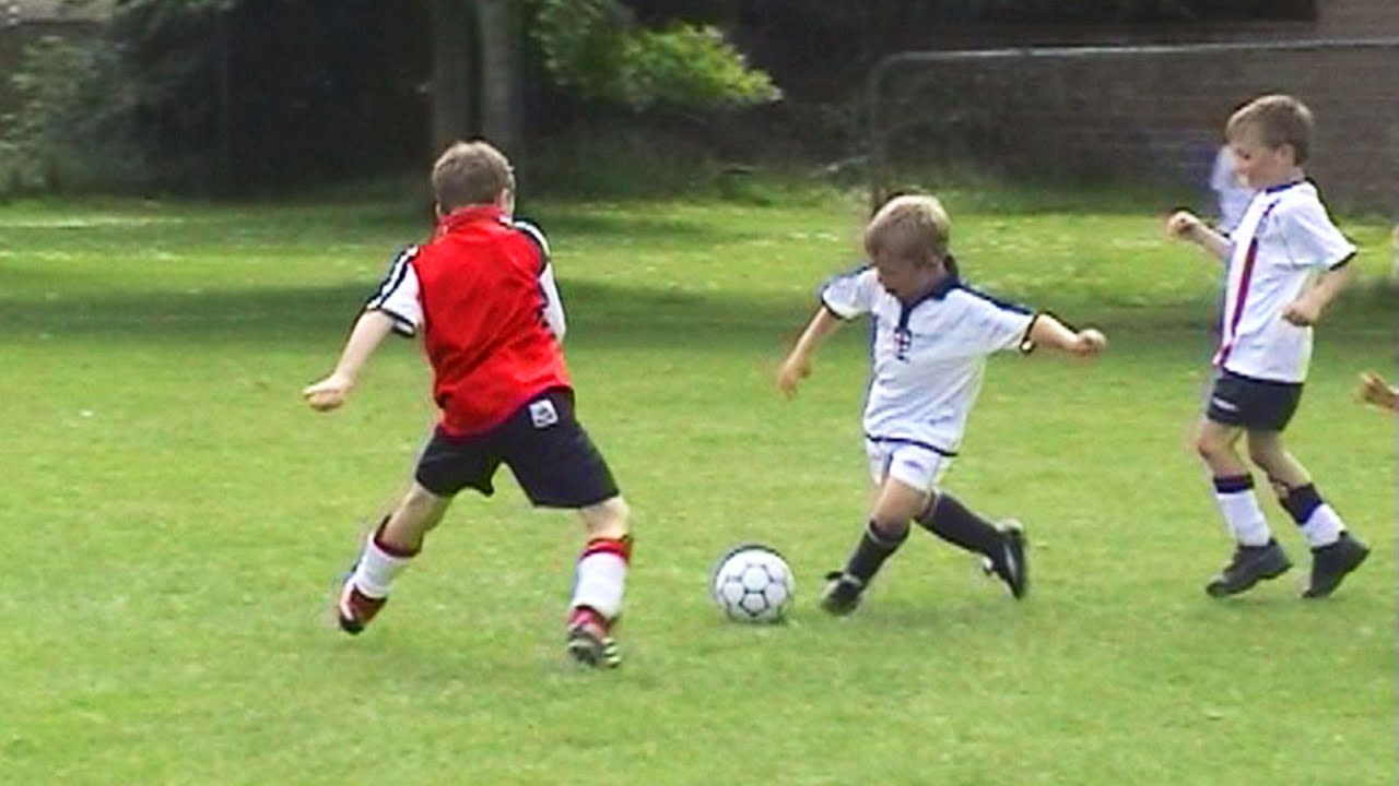 The 7 Year Old Lionel Messi - Lionel Messi