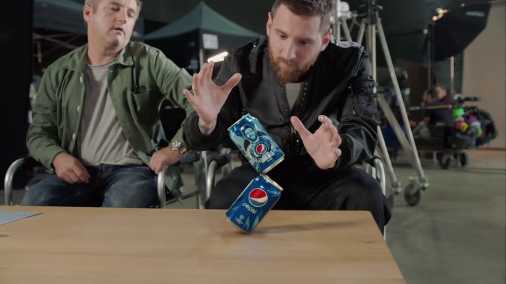 Pepsi Can Balance Challenge - Leo Messi - Lionel Messi