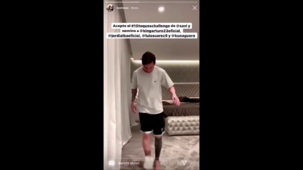 LIONEL MESSI JUGGLES TOILET PAPER (TOILET PAPER CHALLENGE) - Lionel Messi