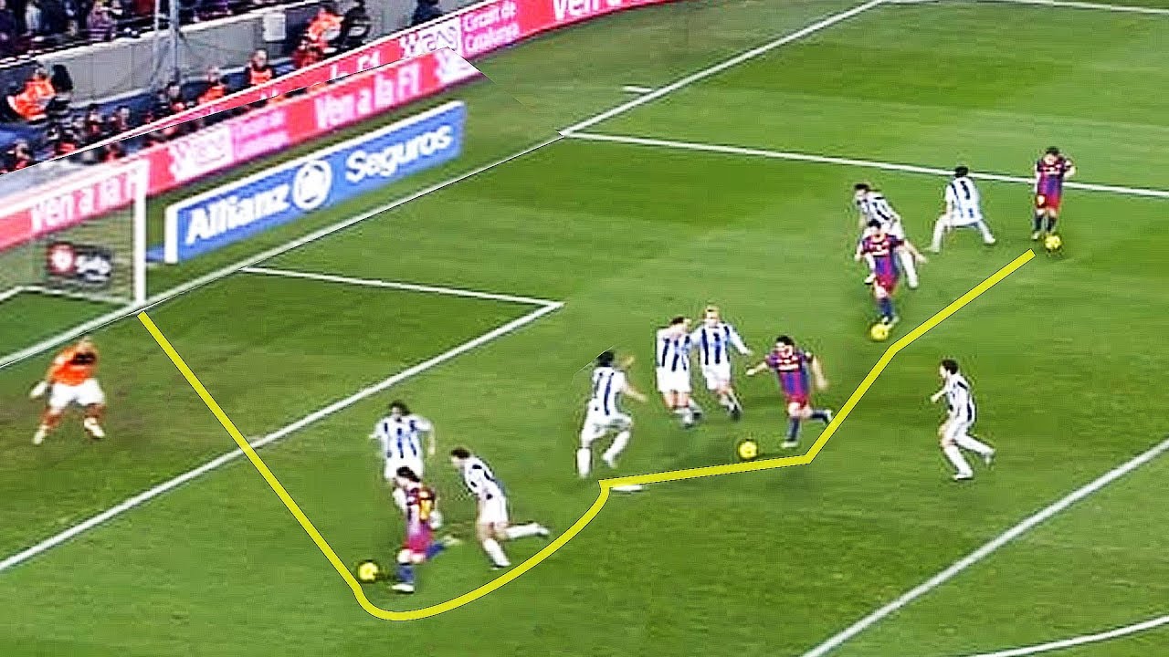 When Lionel Messi Decides To Go Alone - Crazy Solo Goals ! - Lionel Messi
