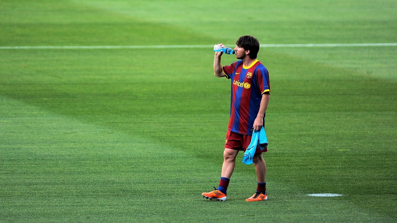 Lionel Messi Skills & Goals in Warm up Before Games - Lionel Messi
