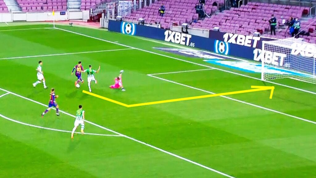 Lionel Messi - 200 IQ Plays That Shocked The World - Lionel Messi