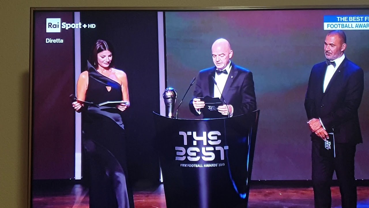 Lionel Messi Best FIFA World player 2019 / Standing ovation - Lionel Messi