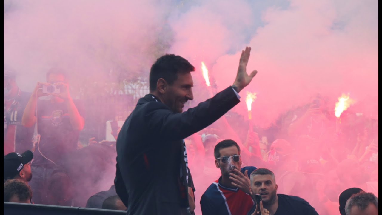 Official Presentation Of Lionel Messi With Fans By Paris - Lionel Messi