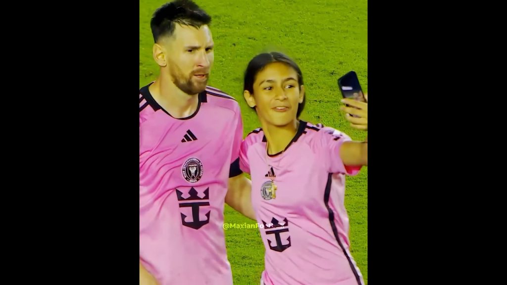 Messi Bodyguard 😬 - Lionel Messi